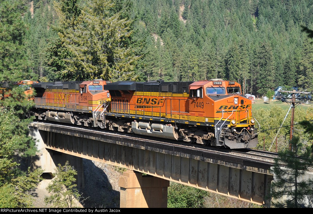 BNSF 7449
